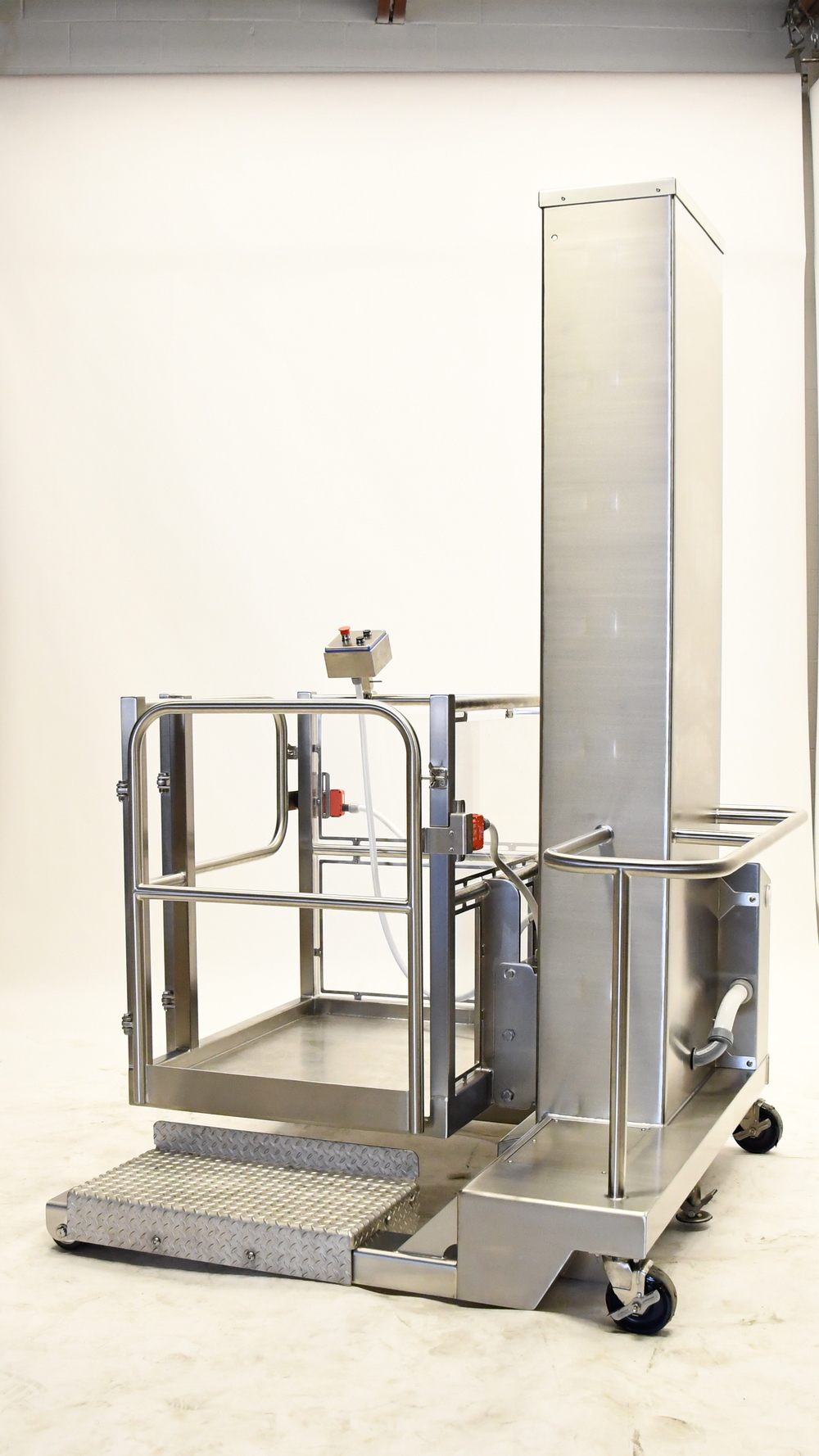 Mobile Man Lift - Rheo Engineering