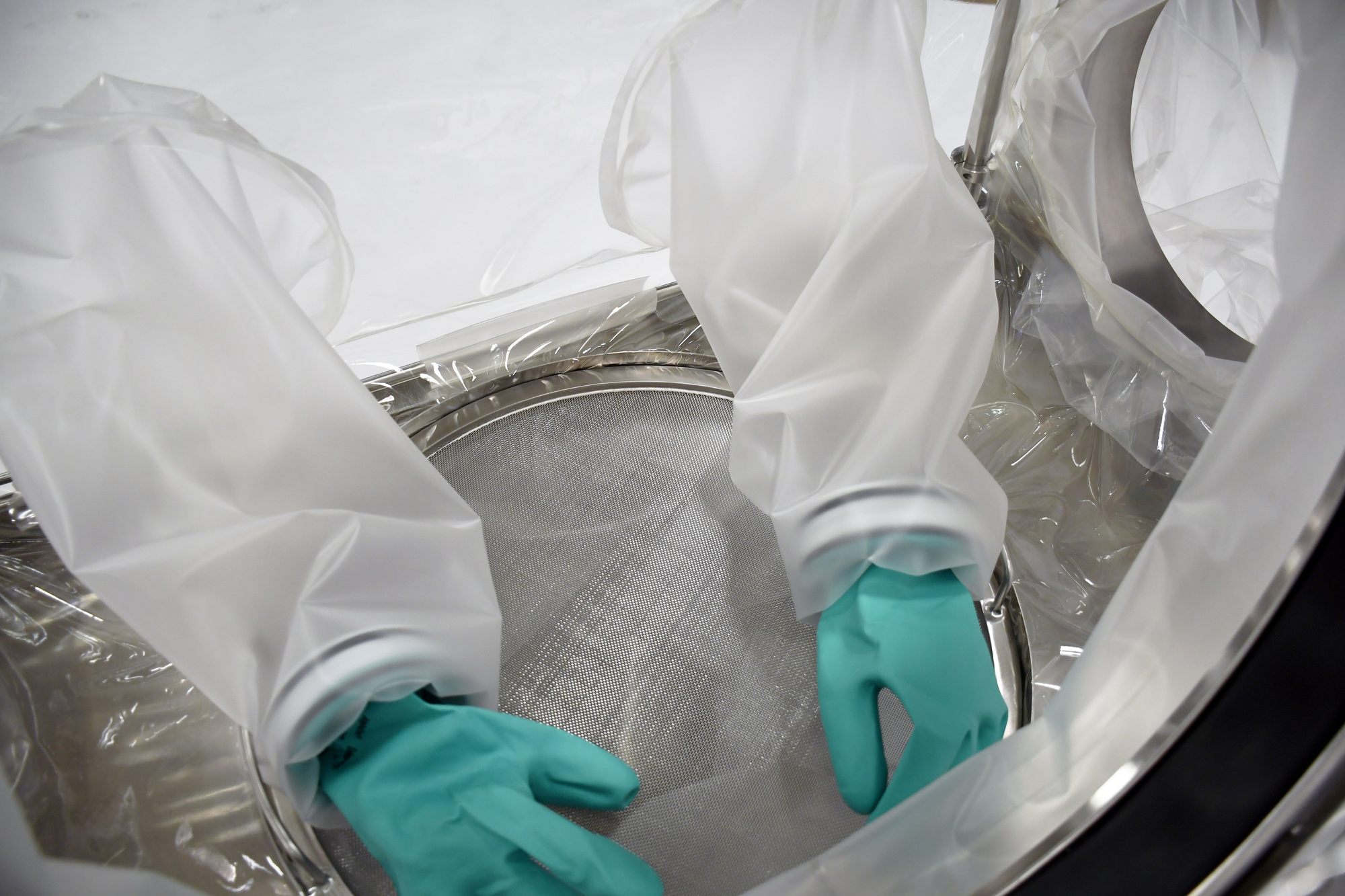 High Containment Modular Vacuum Transfer with Flexible Isolator - Rheo ...