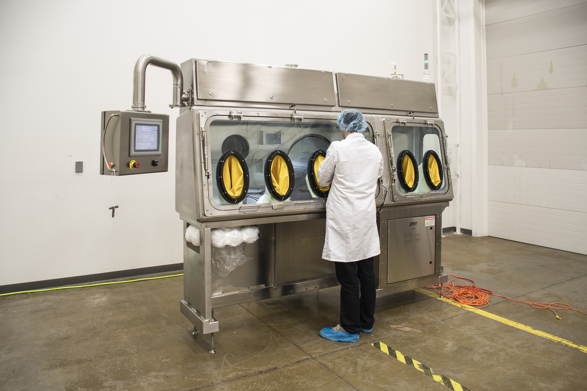 High Containment Weigh & Dispense Isolator - Rheo Engineering