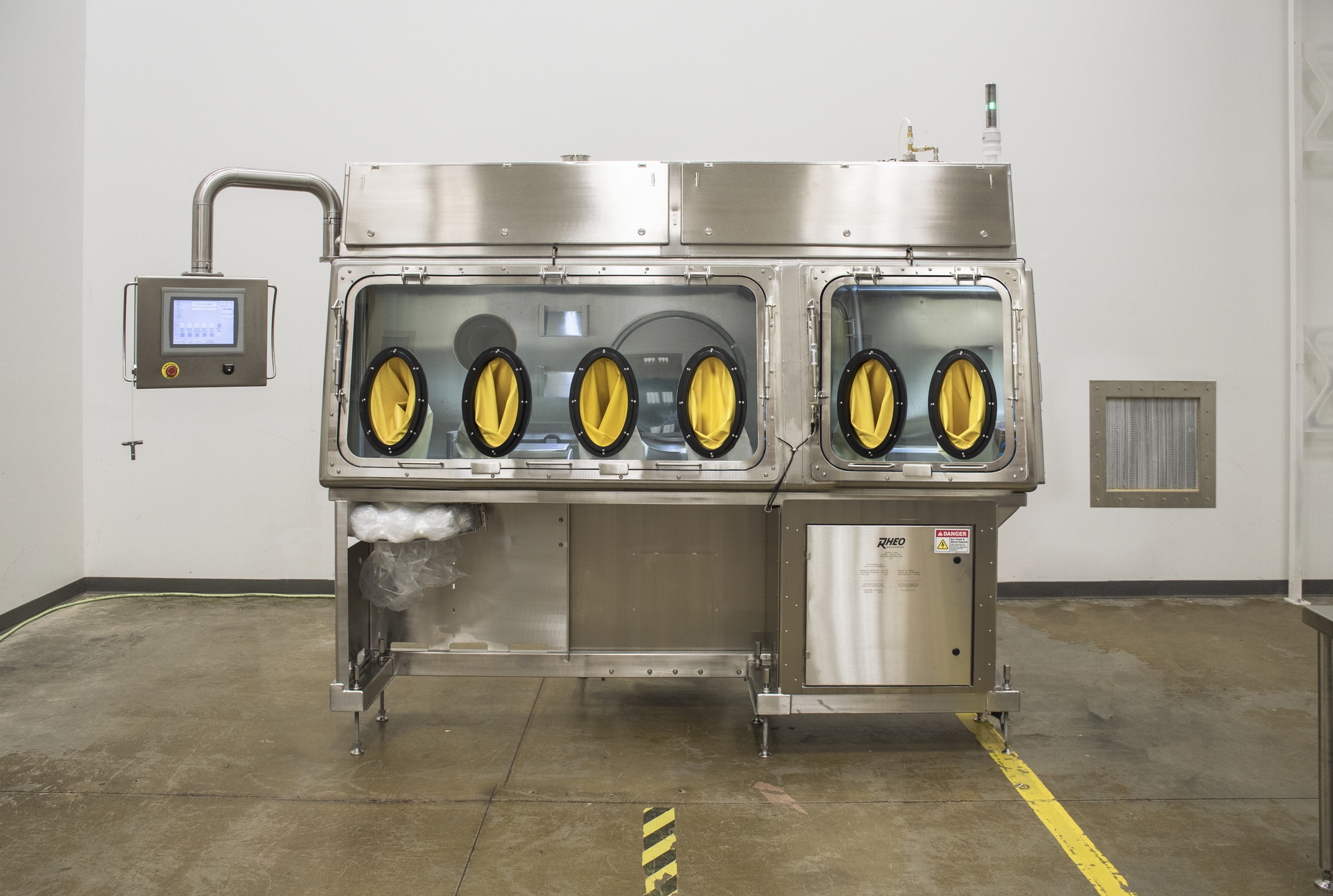 High Containment Weigh & Dispense Isolator - Rheo Engineering
