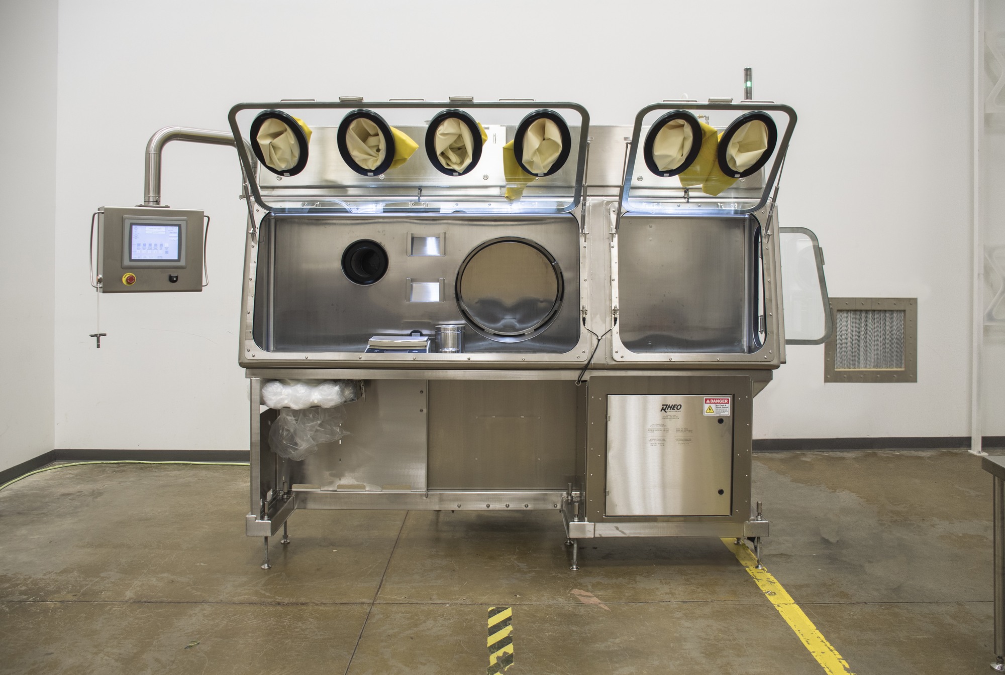 High Containment Weigh & Dispense Isolator - Rheo Engineering