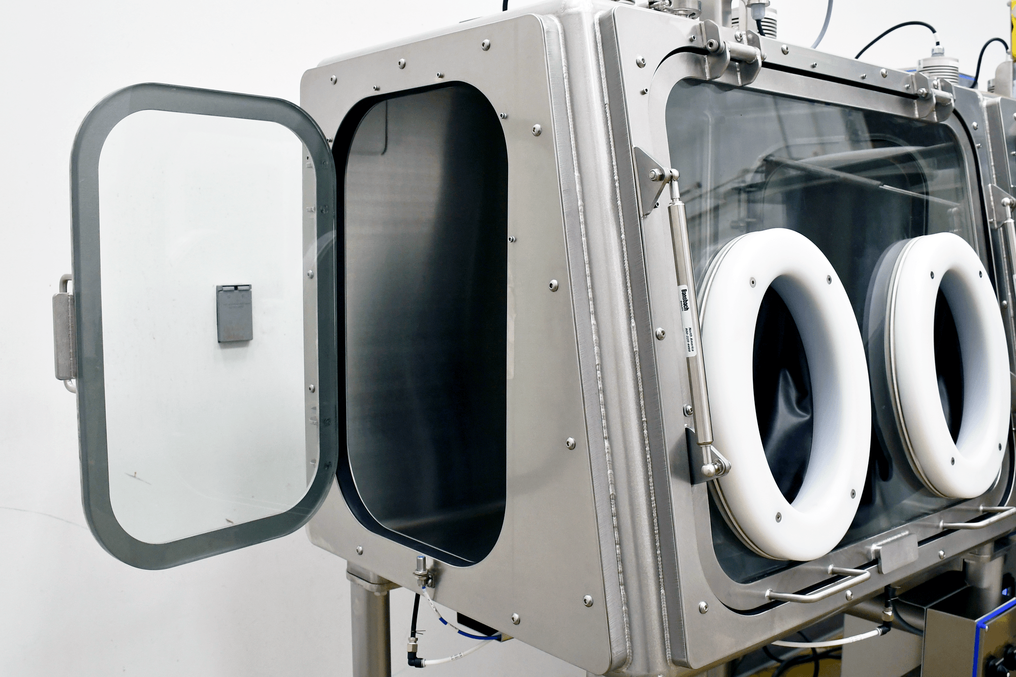 Three Chamber Rigid Containment Isolator - Rheo Engineering